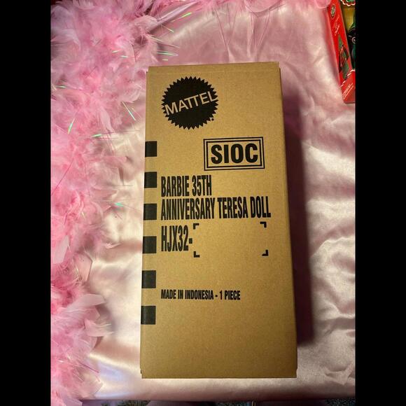 Barbie | Toys | Barbie Signature 35th Anniversary Teresa Doll Gold ...